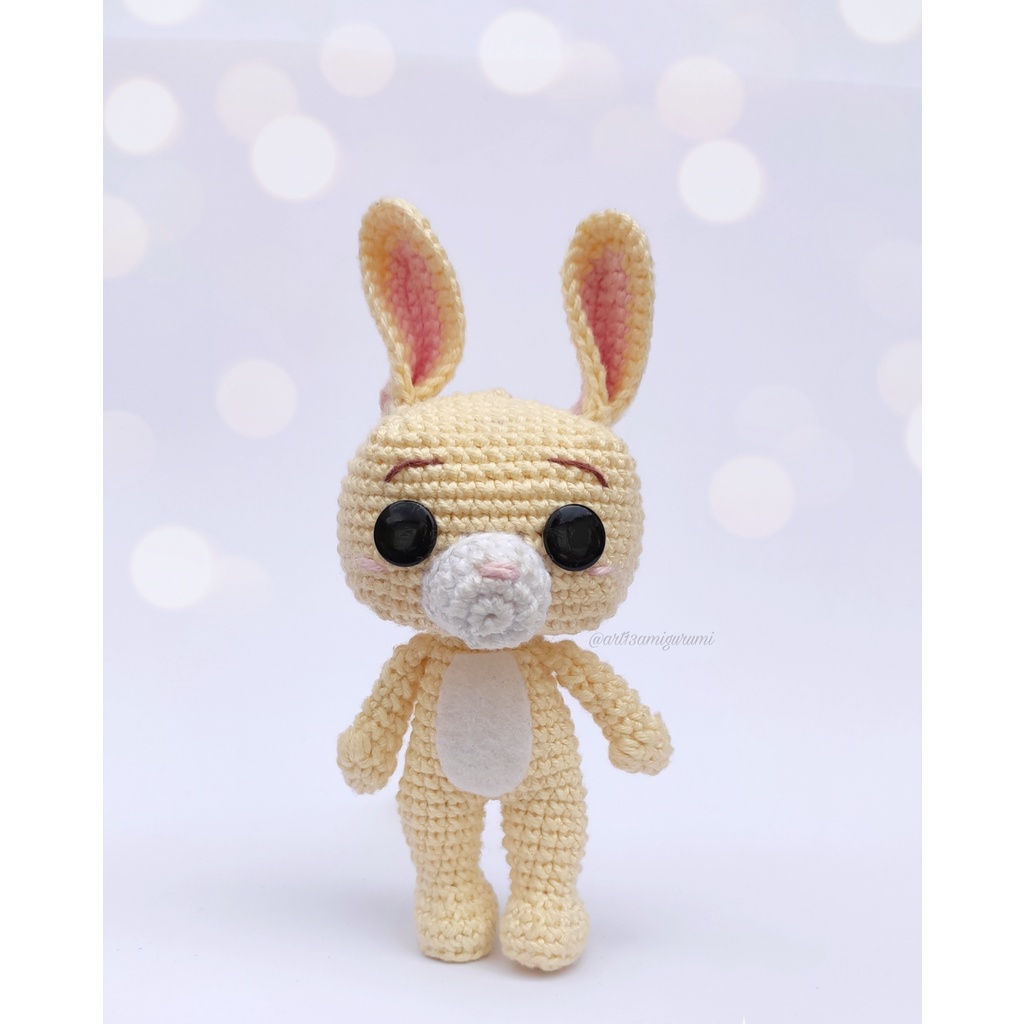 Coelho Abel Personagem da turma do Ursinho Pooh - Amigurumi | Shopee Brasil