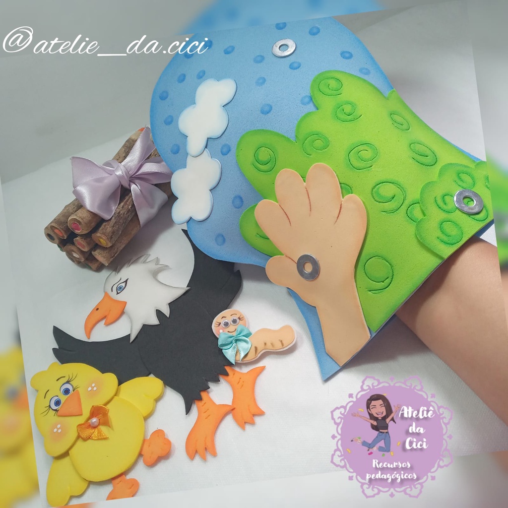 Luva "Pintinho amarelinho" recurso pedagógico musical | Shopee Brasil