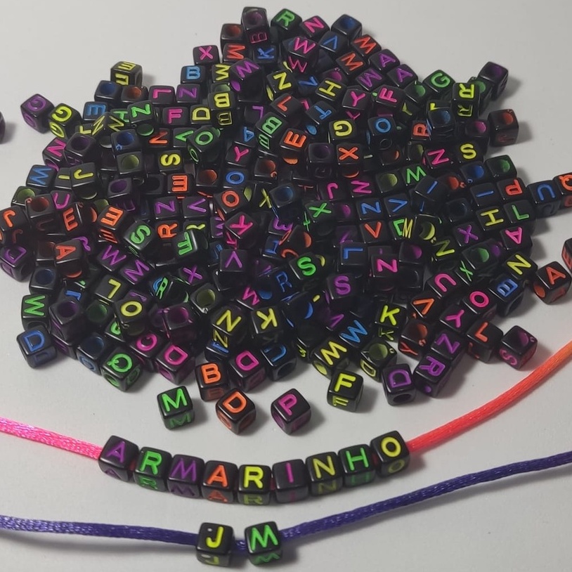 Miçanga entremeio letras coloridas redonda achatadas ou quadrada ...