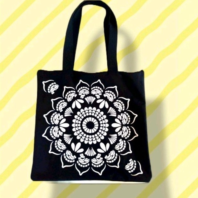 Bolsa ecobag COM ZÍPER E BOLSO INTERNO, 40x40, mandala ou abacaxi, desenhada a mão | Shopee Brasil