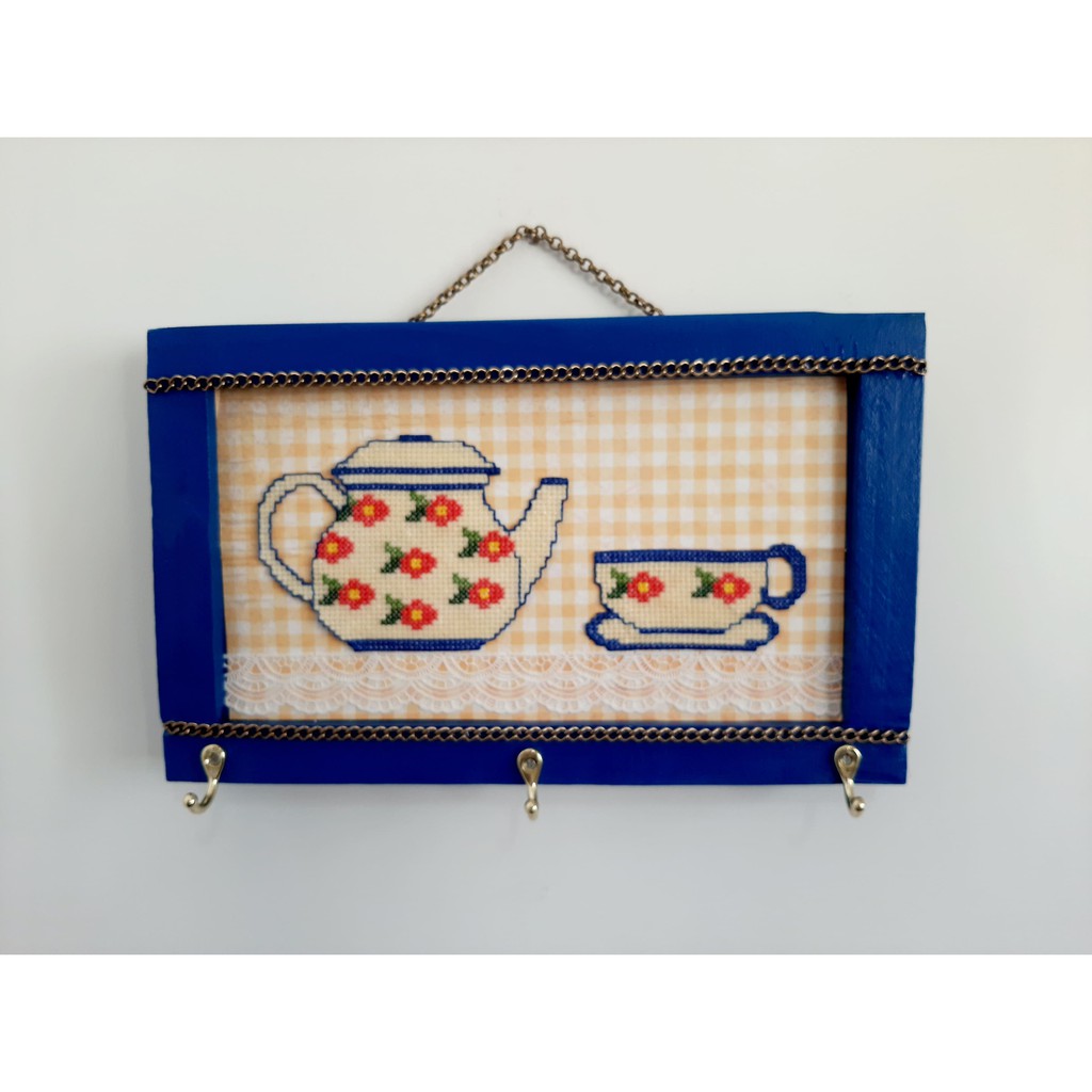 Porta chave de madeira azul decorado com xícara e bule | Shopee Brasil