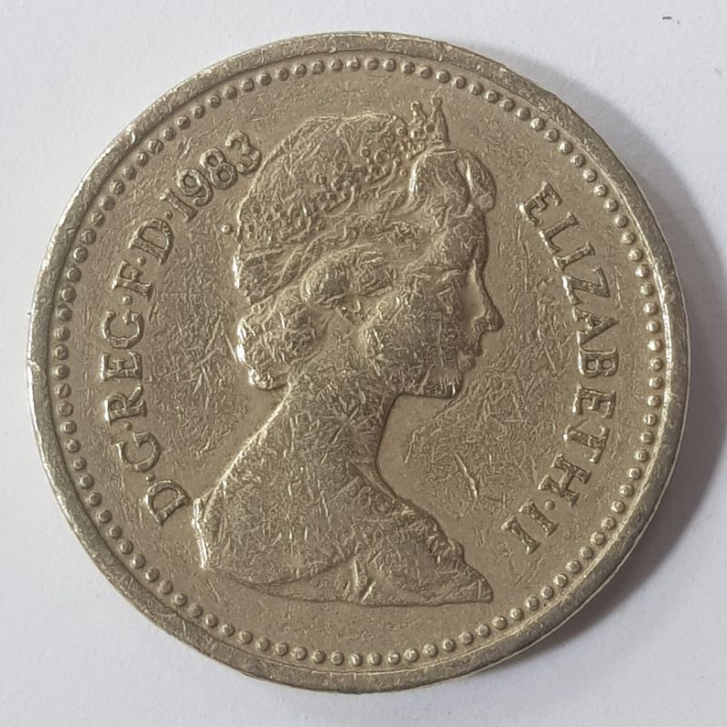 Moeda one pound 1983 Rainha | Shopee Brasil