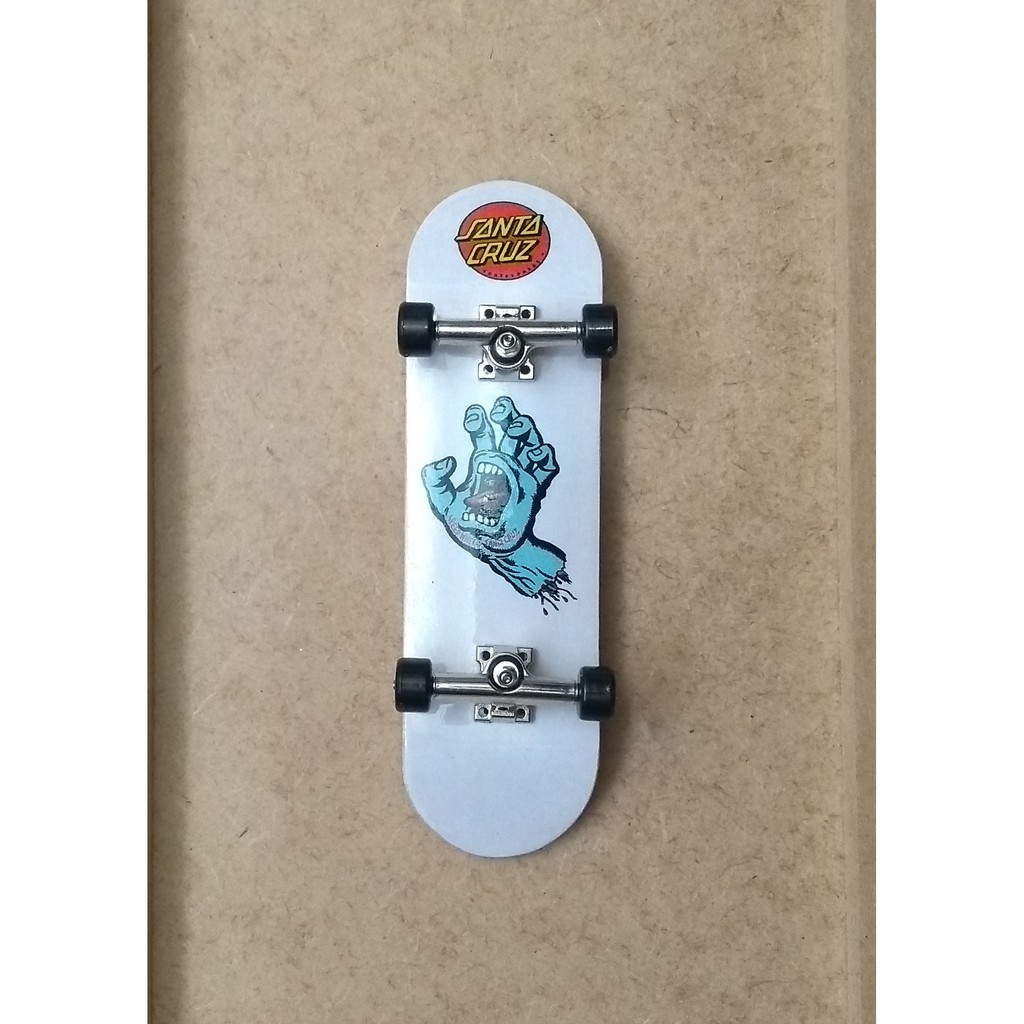 Fingerboard Importado profissional santa cruz. shape madeira e rodas ...
