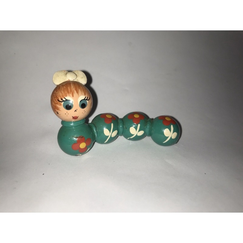 Boneco de lagarta com cabeça de menina de Bola de Gude - Bonequinho ...