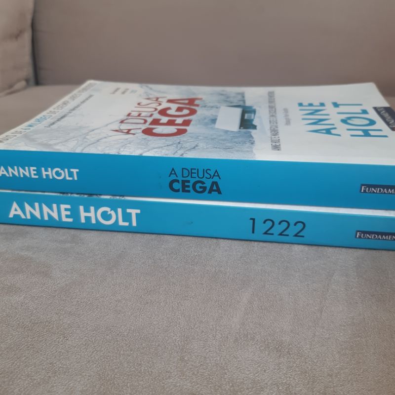 Livros da Anne Holt: combo a deusa cega + 1222 | Shopee Brasil