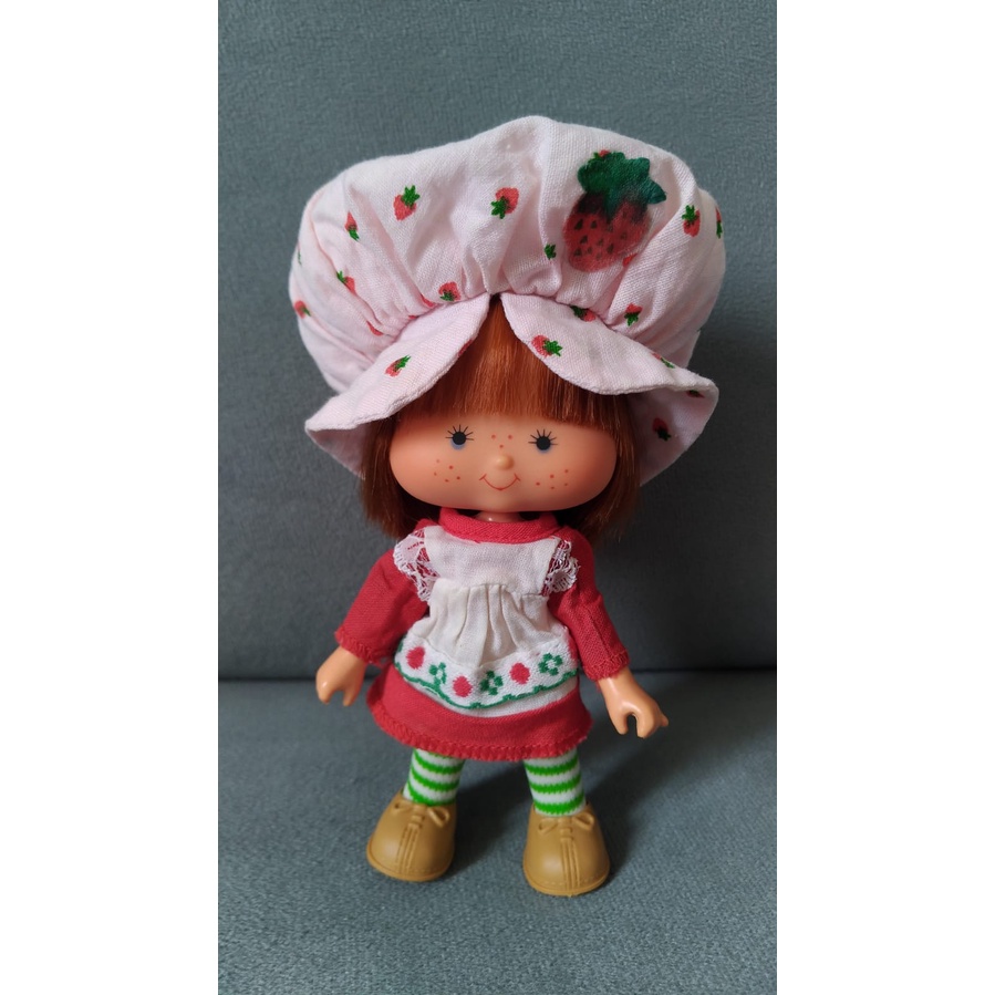 Boneca Moranguinho da Estrela - Anos 80 | Shopee Brasil