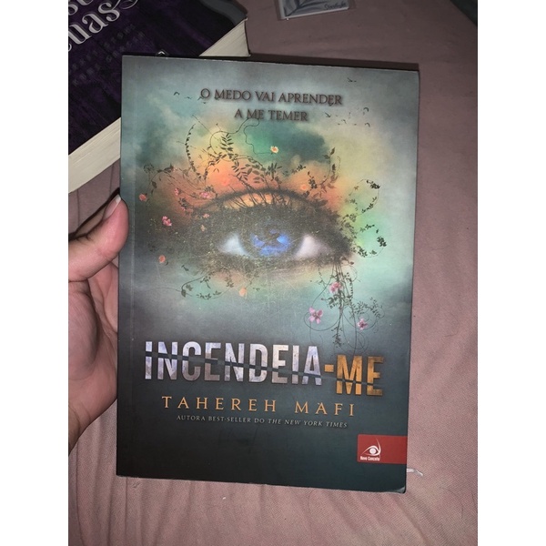 livro Incendeia-me - Tahereh Mafi | Shopee Brasil
