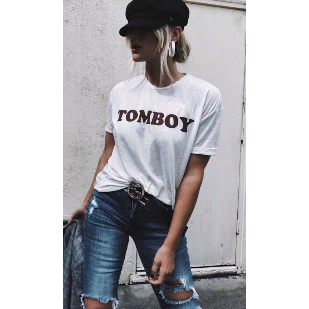 Camiseta Branca Tomboy | Shopee Brasil