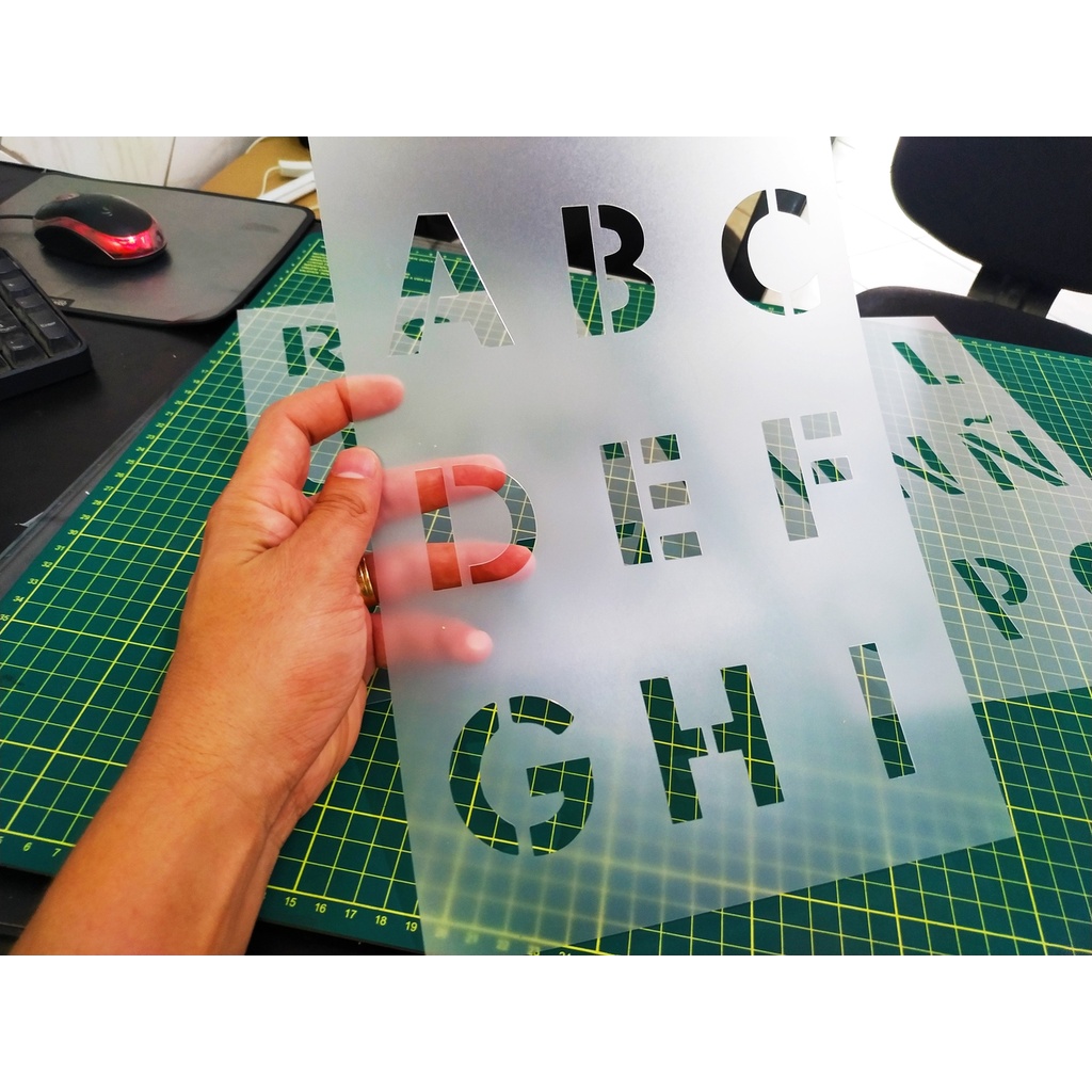 Stencil Letras para Pinturas / Molde Alfabeto c/ 5cm | Shopee Brasil