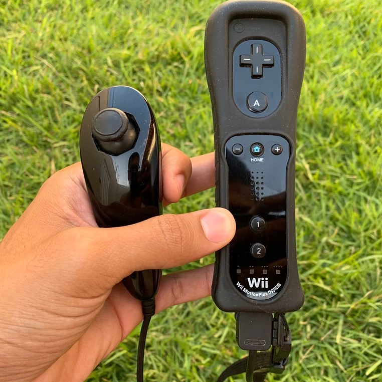 Controle Wii Remote + MotionPlus com Nunchuck ORIGINAIS!!! | Shopee Brasil