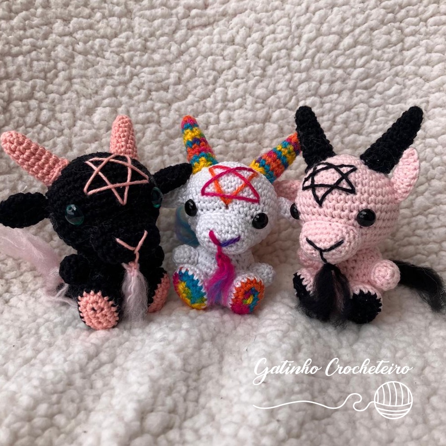 Mini Baphomet Amigurumi Crochê - LEIA A DESCRIÇÃO | Shopee Brasil