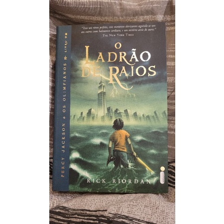 Livro O ladrão de Raios Rick Riordan (Livro 1) | Shopee Brasil