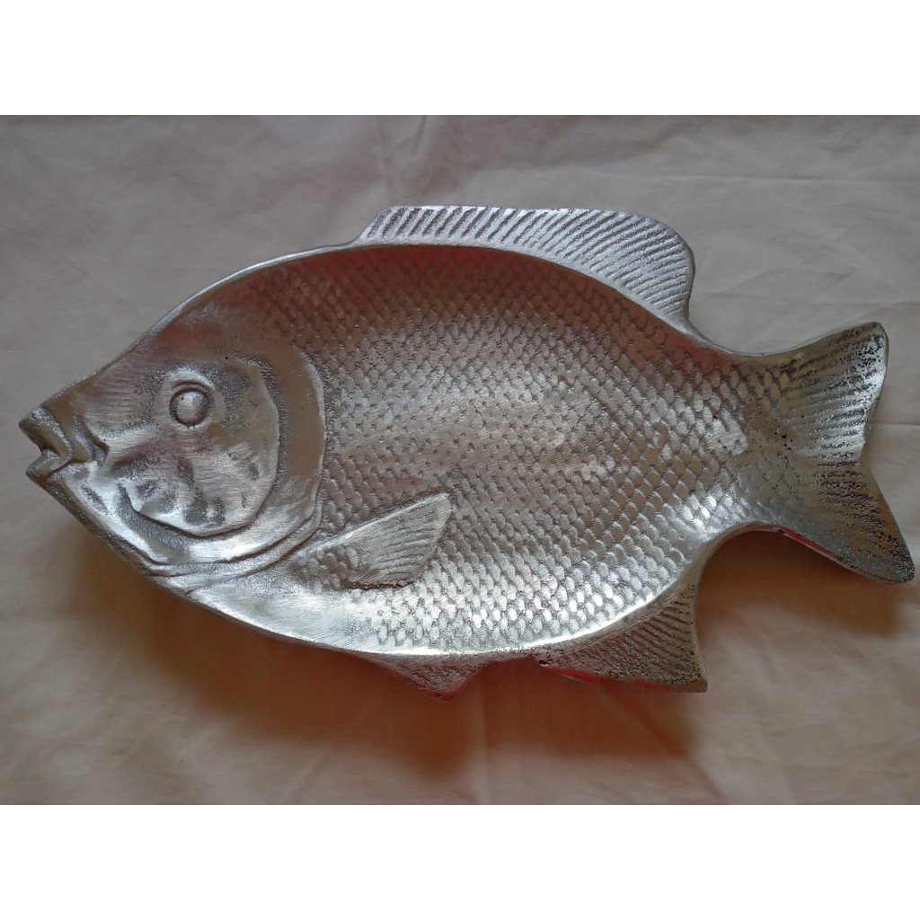 Travessa Alumínio batido Polida Formato Peixe Para Porções | Shopee Brasil