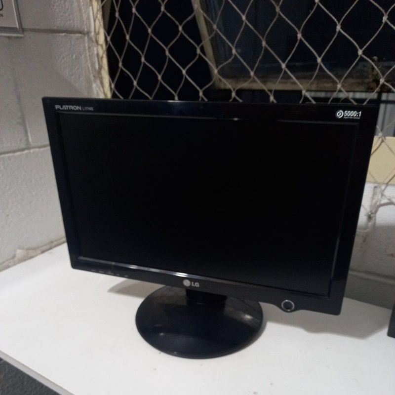 Monitor LG 16 pol | Shopee Brasil