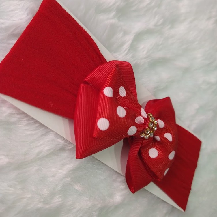 Laço vermelho de poá. | Shopee Brasil