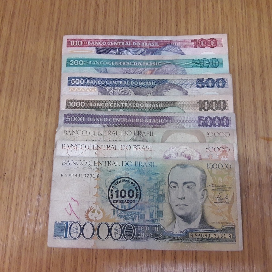Lote de Cédula Nota Antiga de Cruzeiro Contendo Oito Cédulas de ...