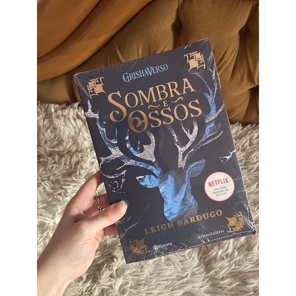 Sombra e Ossos (Leigh Bardugo) — Grishaverso (lacrado/novo) | Shopee Brasil