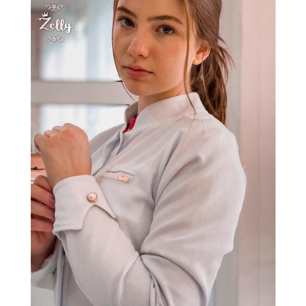 Jaleco Feminino e acinturado, Gola Padre, produzido em tecido Gabardine ...