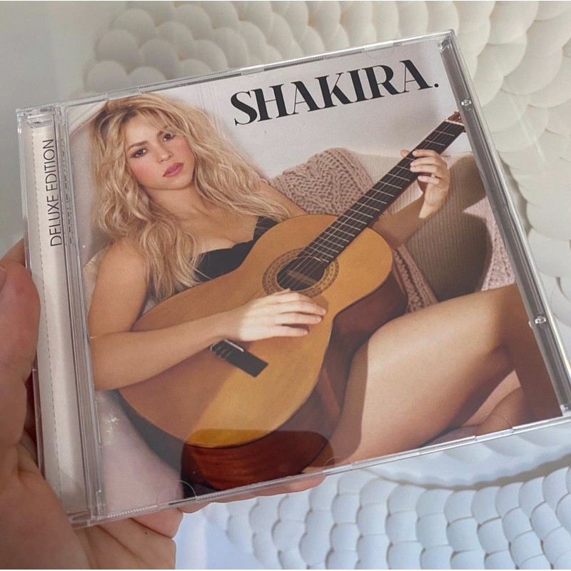 CD- Shakira. (Delux Edition) | Shopee Brasil