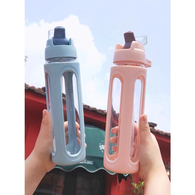 Garrafa de Água Squeeze Plástico 700 ML com Bico e Canudo | Shopee Brasil