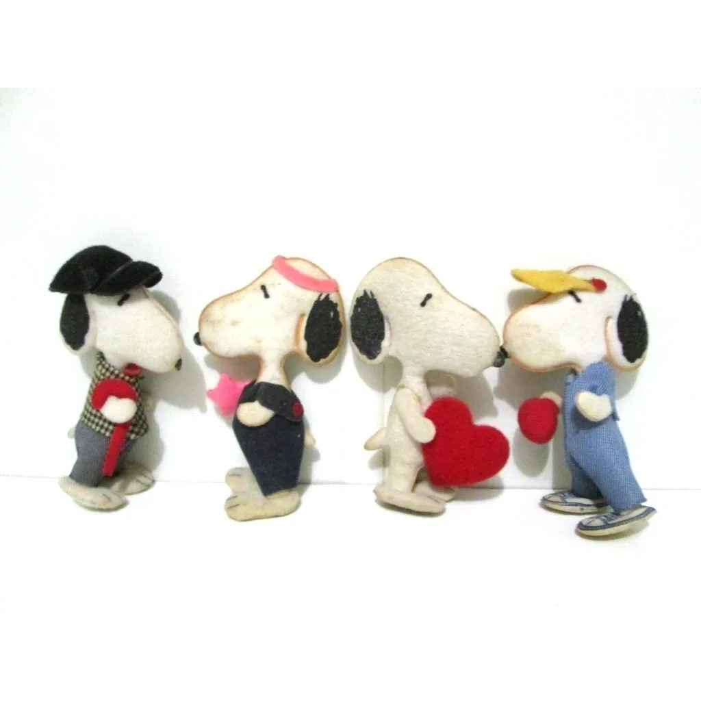 Bonecos Snoopy Coleção Fofinhos Da Estrela,anos 80 | Shopee Brasil