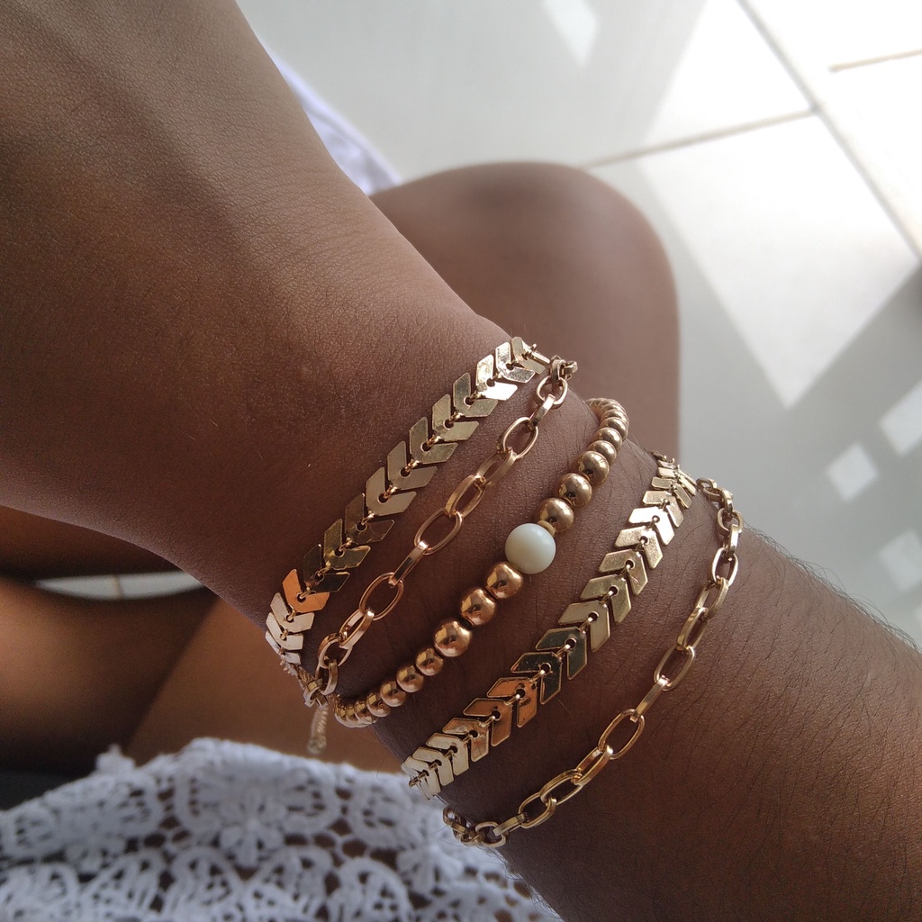Conjunto de Pulseiras Douradas | Shopee Brasil