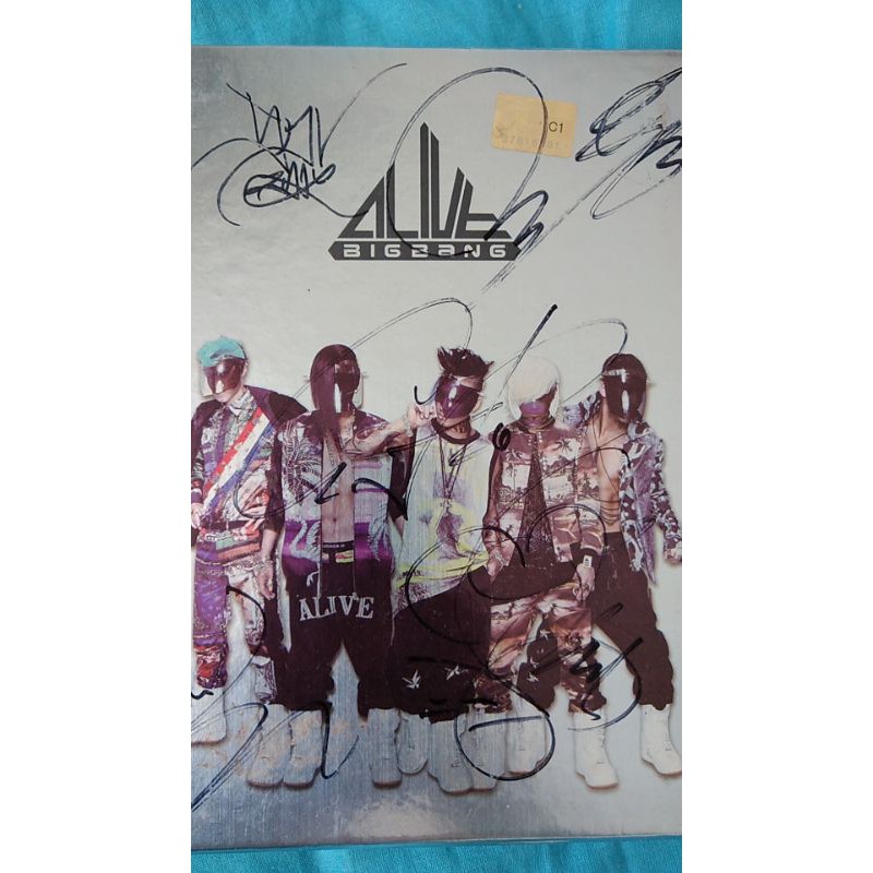 CD ALIVE BIGBANG AUTOGRAFADO + PHOTOBOOK E CARD YG FAMILY - K-POP ...