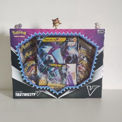 Box Pokémon Tcg Toxtricity V | Shopee Brasil