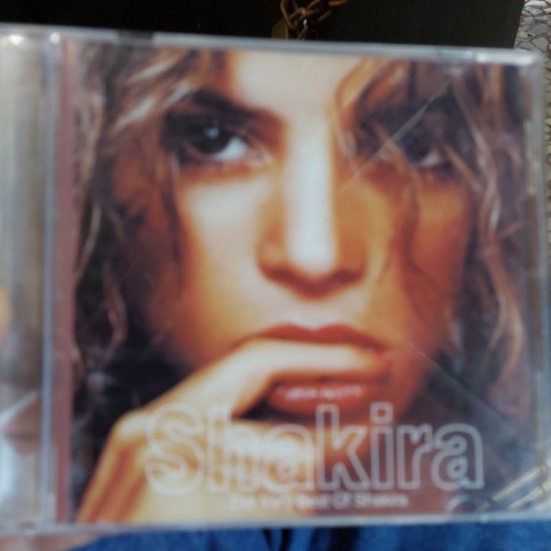 SHAKIRA CD USADO LEIA A DESCRIÇÃO ATÉ O FINAL ANTES DE FAZER A COMPRA ...