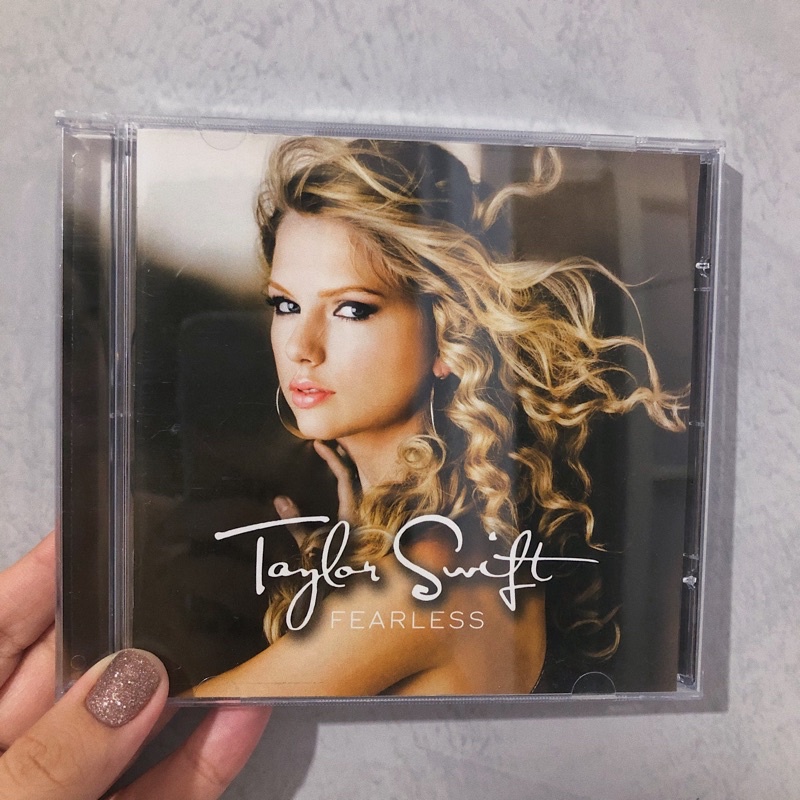 CD Fearless - Taylor Swift | Shopee Brasil