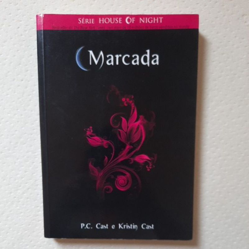 Livro Marcada, House of Night - P.C. Cast e Kristin Cast | Shopee Brasil