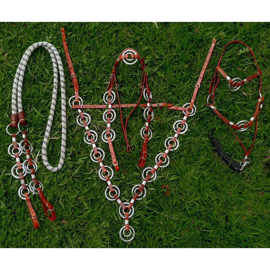 Traia de Frente Vermelha Para Mula Cavalo Couro Legítimo Argolas ...