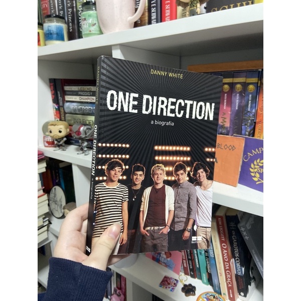 One Direction: a biografia - Danny White (Livro) | Shopee Brasil