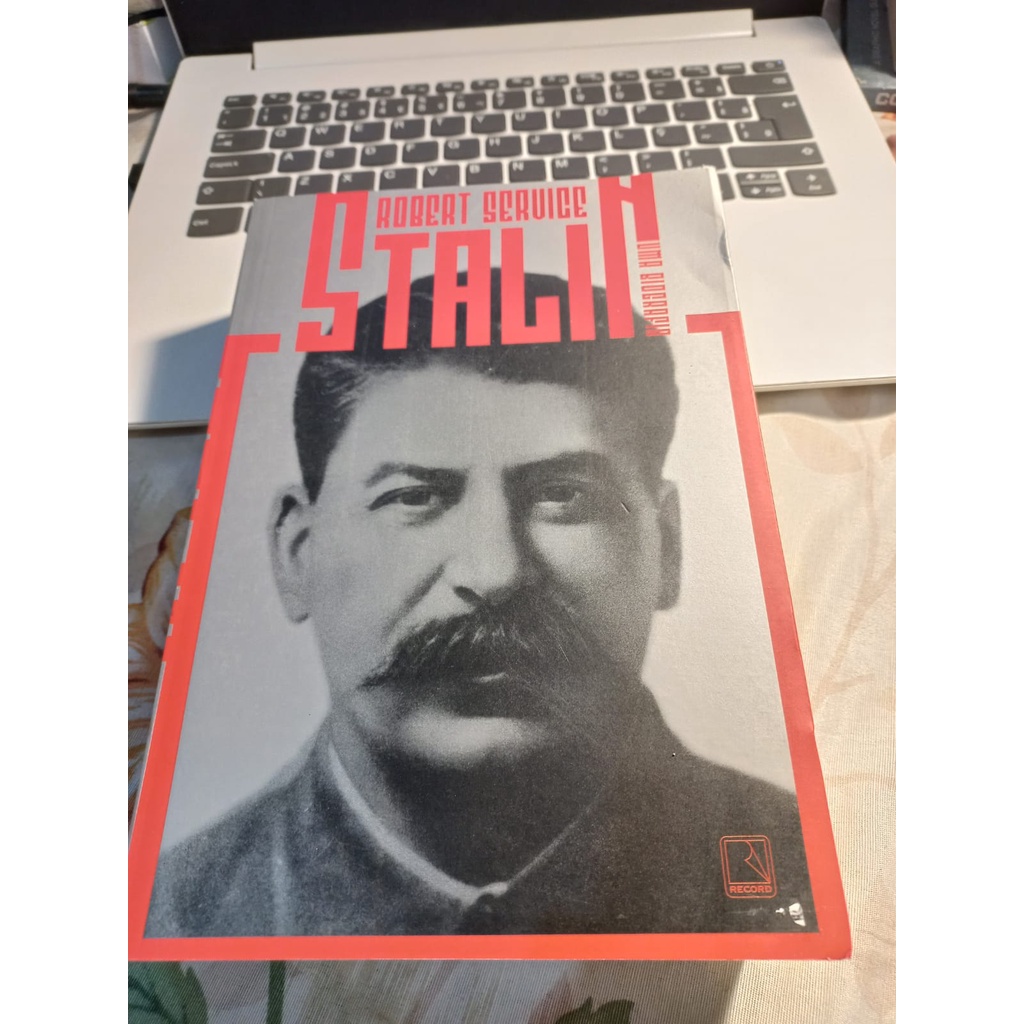 Stalin: Uma biografia - Robert Service | Shopee Brasil