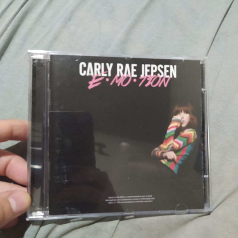 Cd EMOTION Deluxe - Carly Rae Jepsen | Shopee Brasil