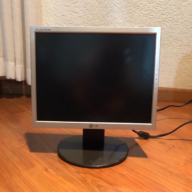Monitor LG Flatron - Escorrega o Preço