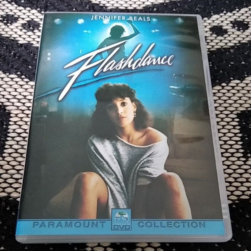 dvd Flashdance - Jennifer Beals | Shopee Brasil