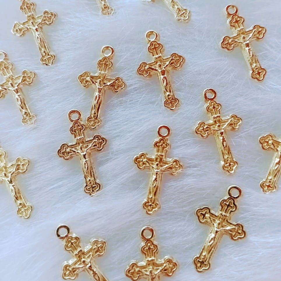 10 Cruz pequena Dourado para Mini Terço e Artesanatos - Cruz para Terço ...