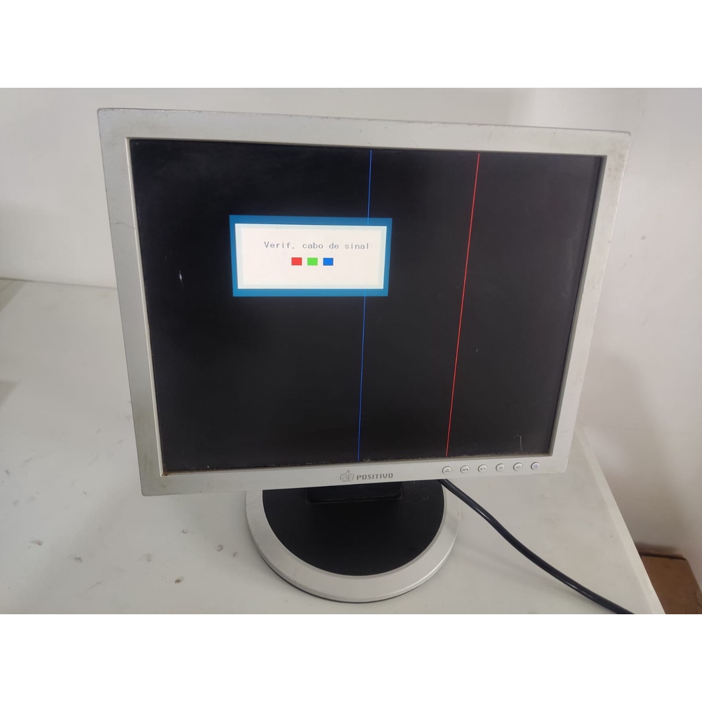 Monitor 15 polegadas quadrado com linha na tela conforme imagens acompanha os cabos USADO ...