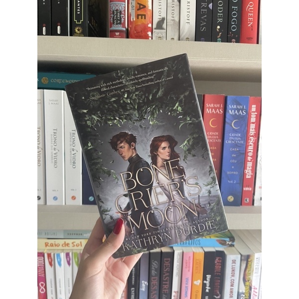 Bone’s crier moon - Hardcover ingles (capa dura) | Shopee Brasil