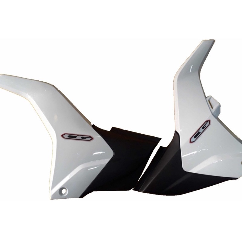 Tampa Lateral Cg 150 Titan 2014/2015 Similar (par) | Shopee Brasil