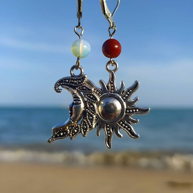 Par de Brincos Sol e Lua | Shopee Brasil