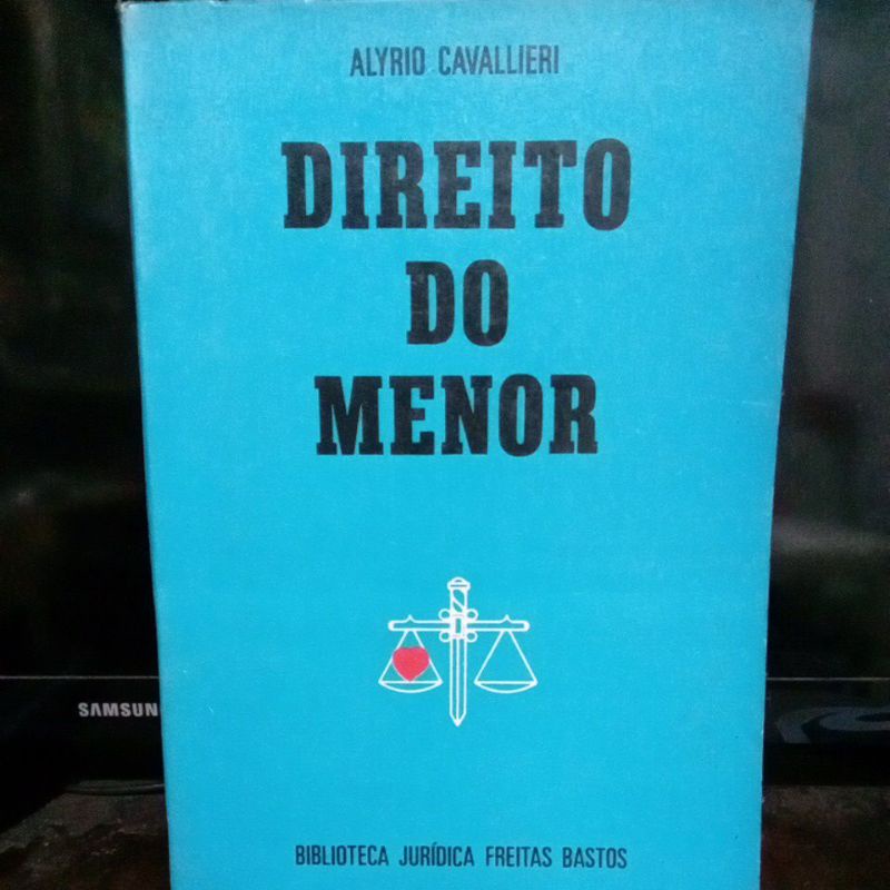 Direito do Menor - Alyrio Cavallieri | Shopee Brasil