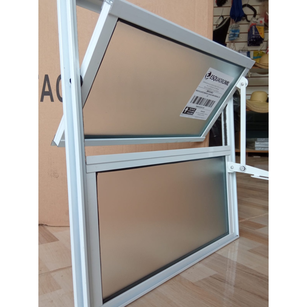 Janela basculante 40x40 em alumínio com vidro jateado. banheiro ...