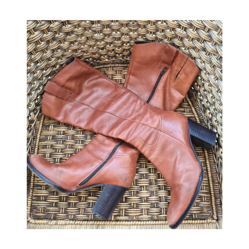 Bota Caramelo salto grosso Corello | Shopee Brasil