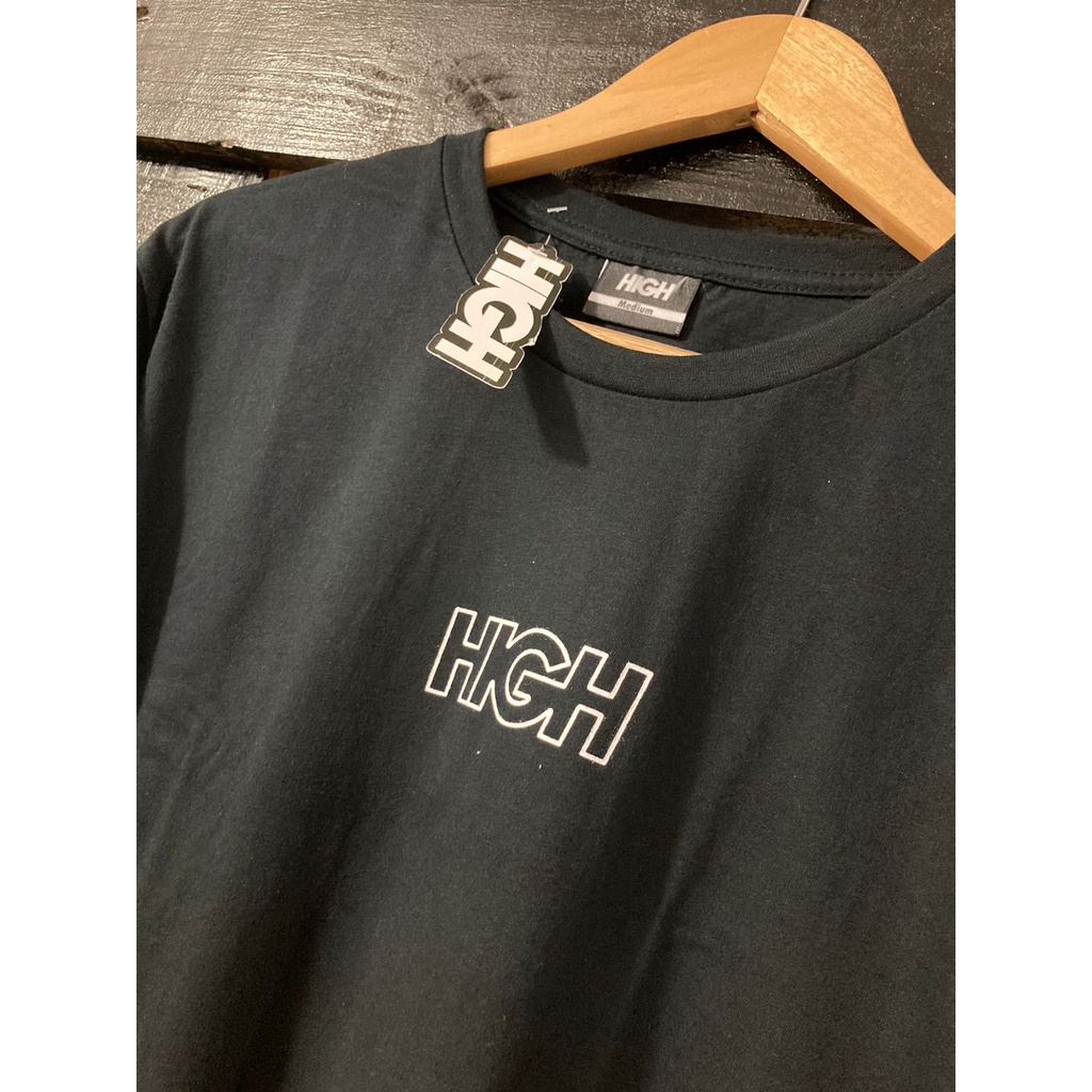 Camiseta H. Logo Vazada | Shopee Brasil
