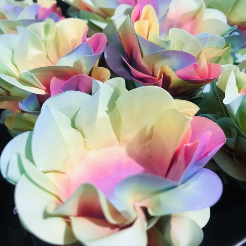 40 forminhas para doces finos tie dye flor mod style// | Shopee Brasil