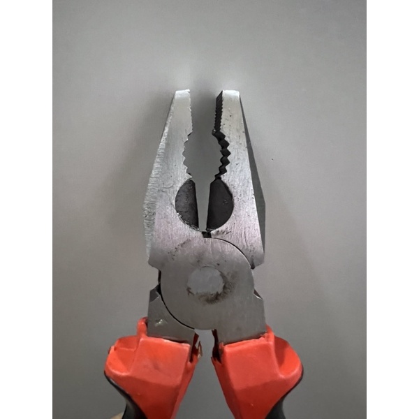 Alicate universal 8 polegadas profissional cabo emborrachado - AX13196 | Shopee Brasil