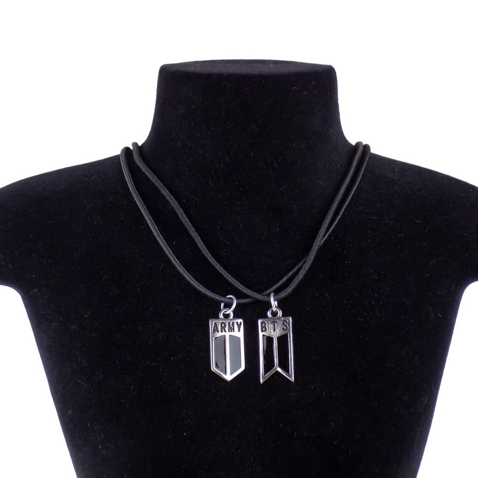 Colar feminino banda BTS kpop original moda kit | Shopee Brasil Colar feminino banda BTS kpop original moda kit | Shopee Brasil