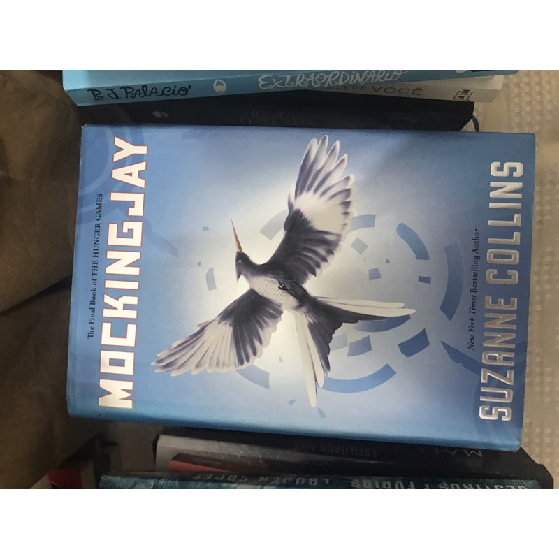 Mockingjay - suzanne collins (capa dura) | Shopee Brasil